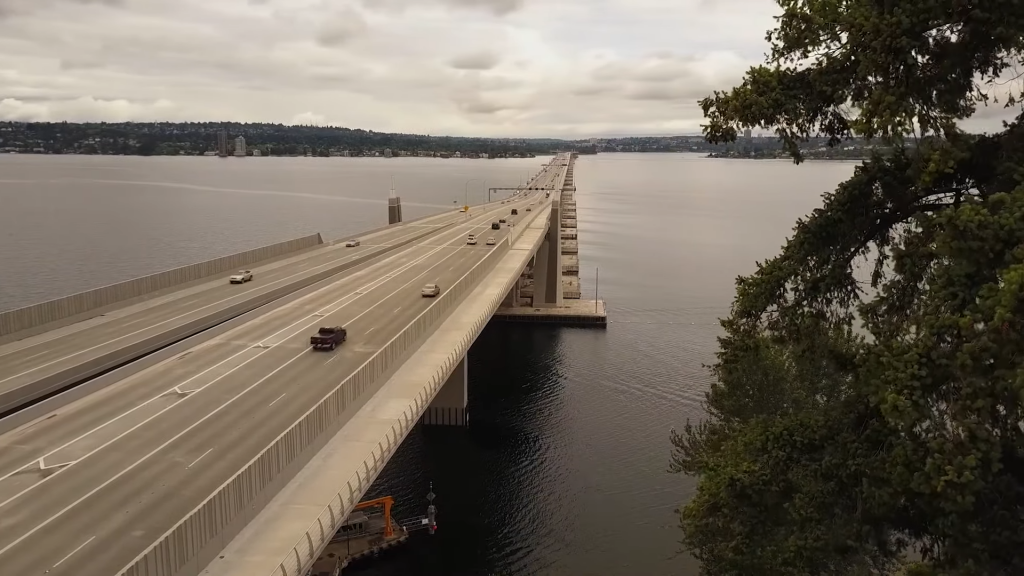 Što je pontonski most kojeg su Rusi namontirali na rijeci pored Kijeva?