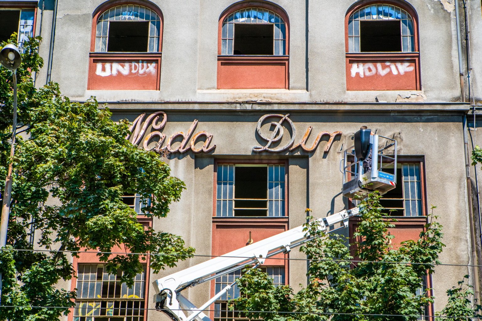 'Brownfield' kao alat za revitalizacija legendi koje su upropastili rat ...