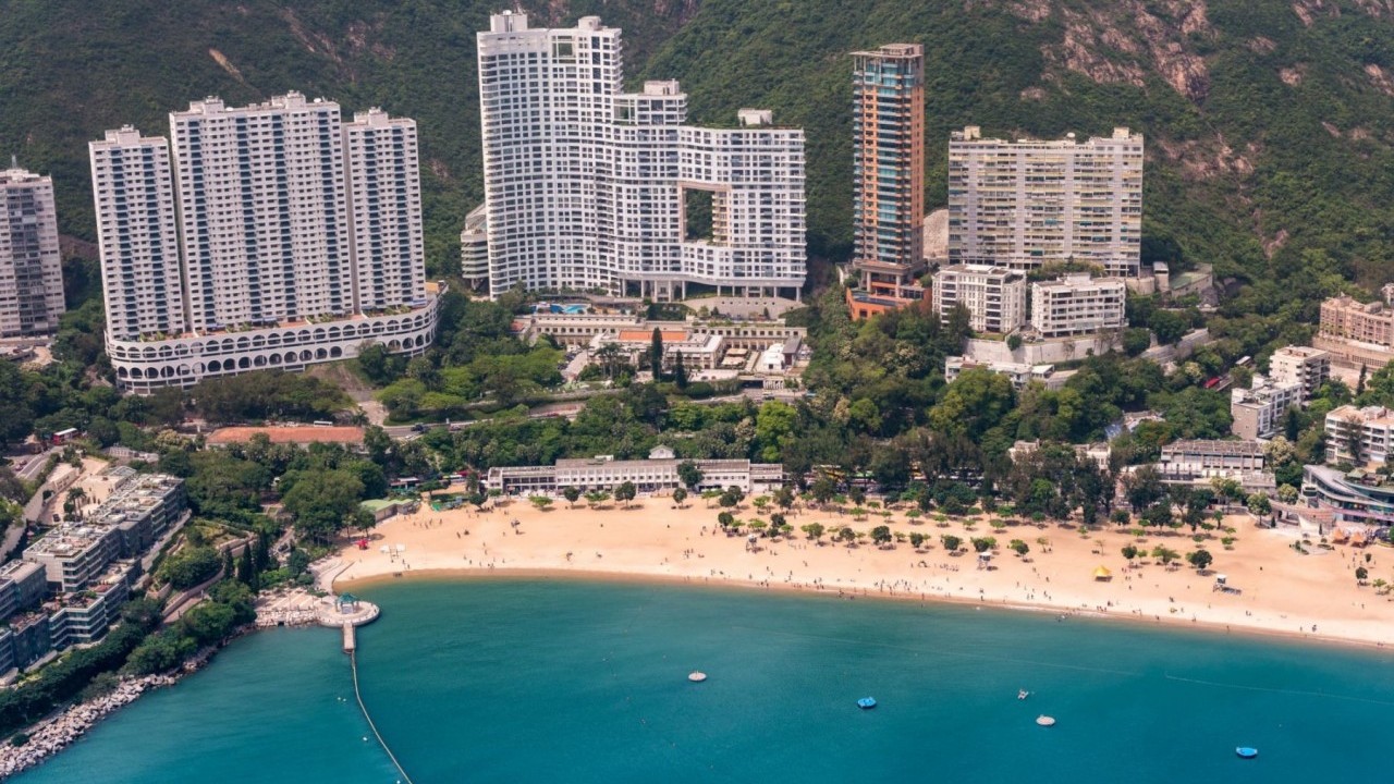 Zašto se neboderi u Hong Kongu grade s rupom u sredini?